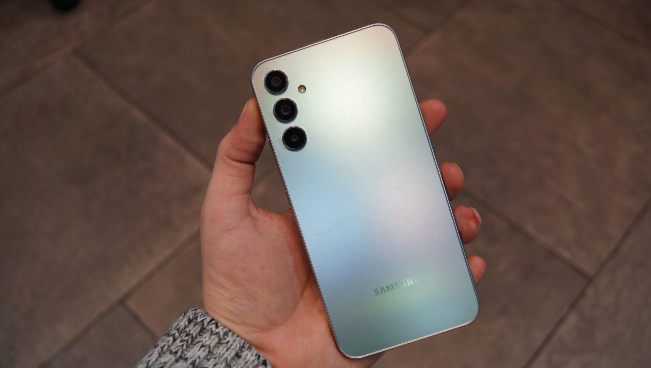 Samsung Galaxy A34 отвратительно снимает. А какие у него преимущества ...