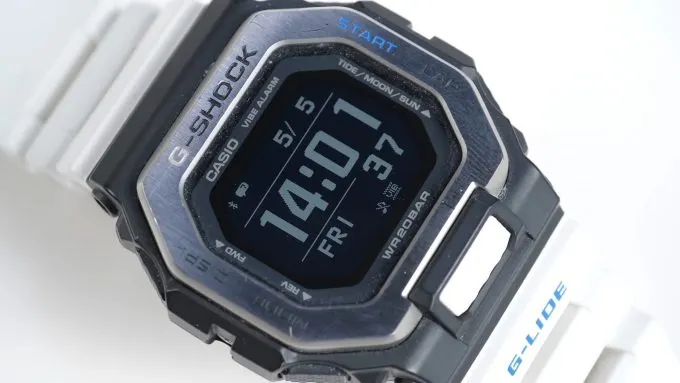 У Casio есть мощные спортивные часы с парой умных функций. Они дешевые ...