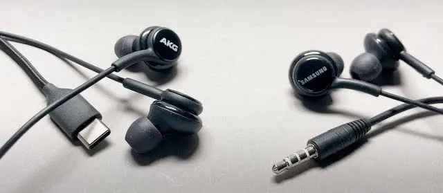 Топовые проводные наушники Samsung AKG сливают со скидкой на Маркете ...