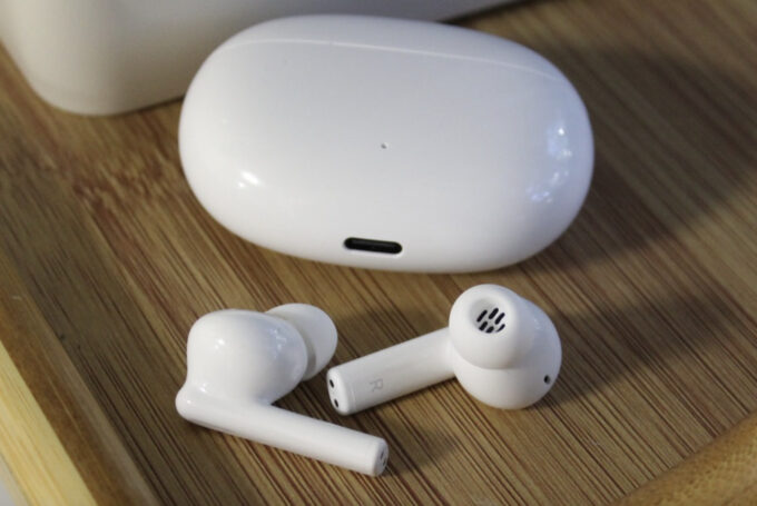 Бюджетные Honor Choice Earbuds X5 появились в России. Где можно купить ...