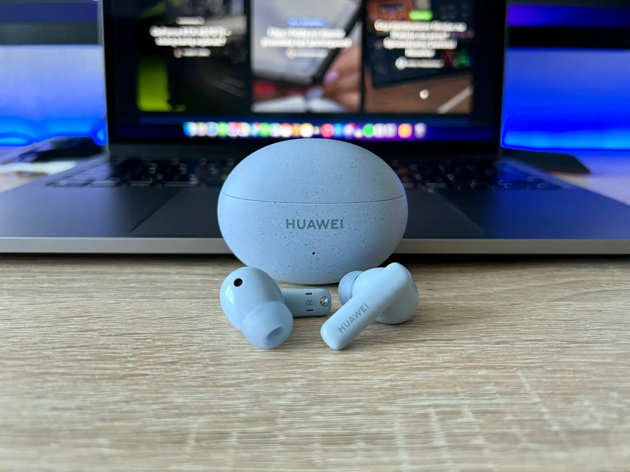 Какие наушники Huawei выбрать летом 2024 года? Есть сразу 5 крутых ...